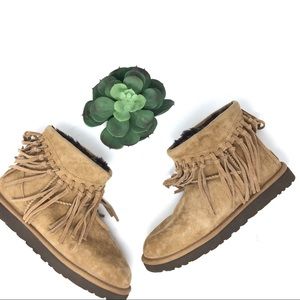 Women Ugg Fringe Boots on Poshmark